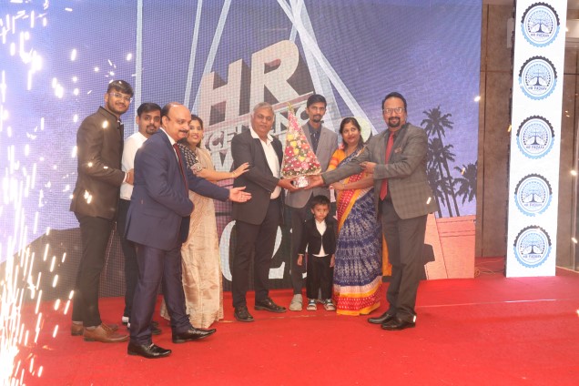 HR Padaav